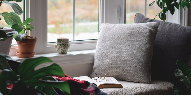 How to Create a Cozy Reading Space – Urban Ambiance