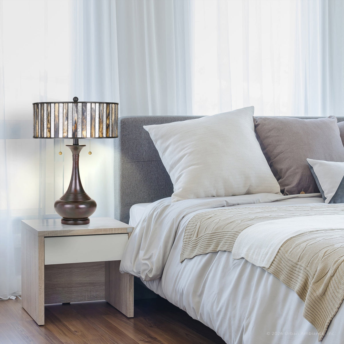 UQL7039 Battersea Tiffany Table Lamp with Tuscan Style, 21.5''H x 15 ...